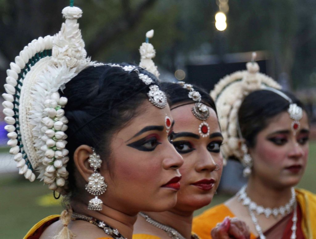 :NewDelhi:Artists rehearse before performing Vande Bharatam 2023 Nritya ...