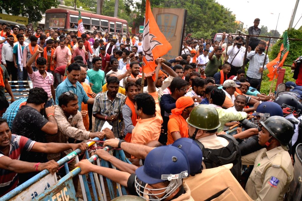 BJP gheraos SP offices across Bengal over law & order