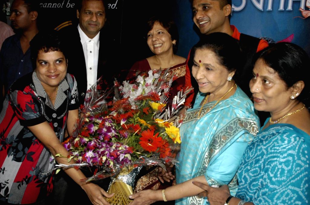 Asha Bhosle launches Chin2 Bhosle's album.