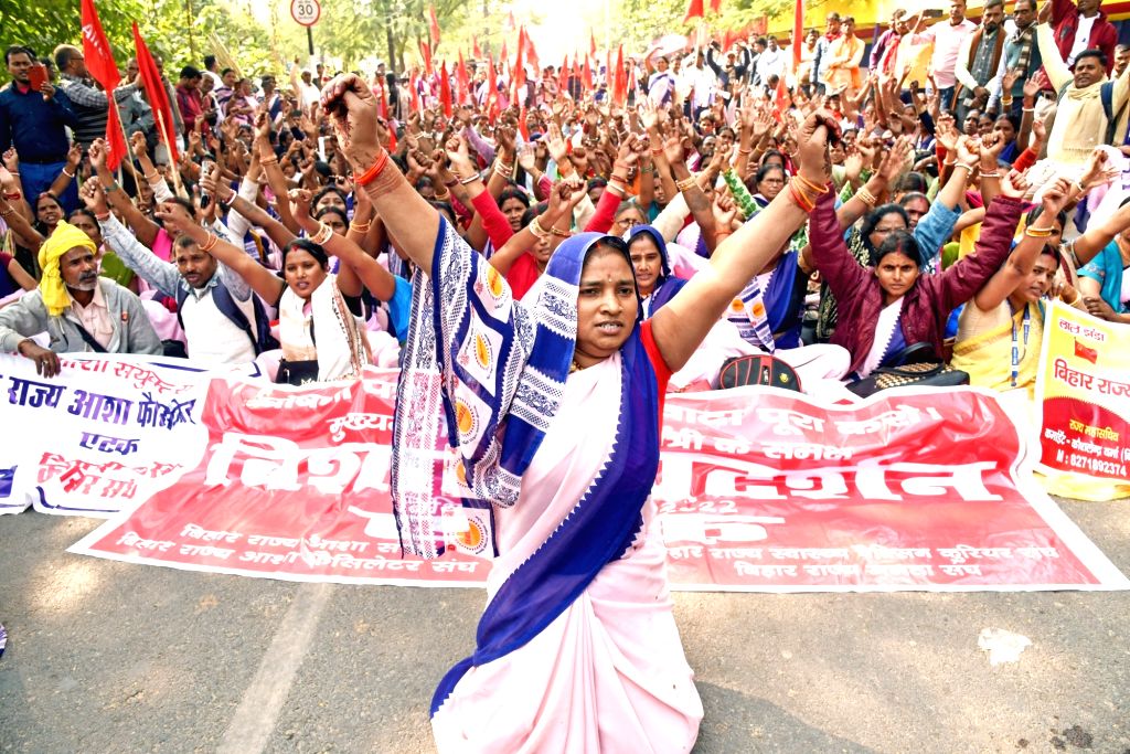ASHA health workers and vaccine courier Mamta health workers raise ...