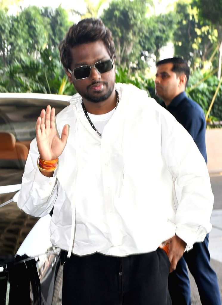 Atlee Kumar Spotted at Mumbai Airport