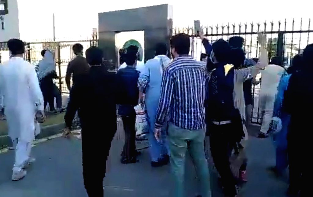 Free photo :attack on Pakistan Army General Headquarters