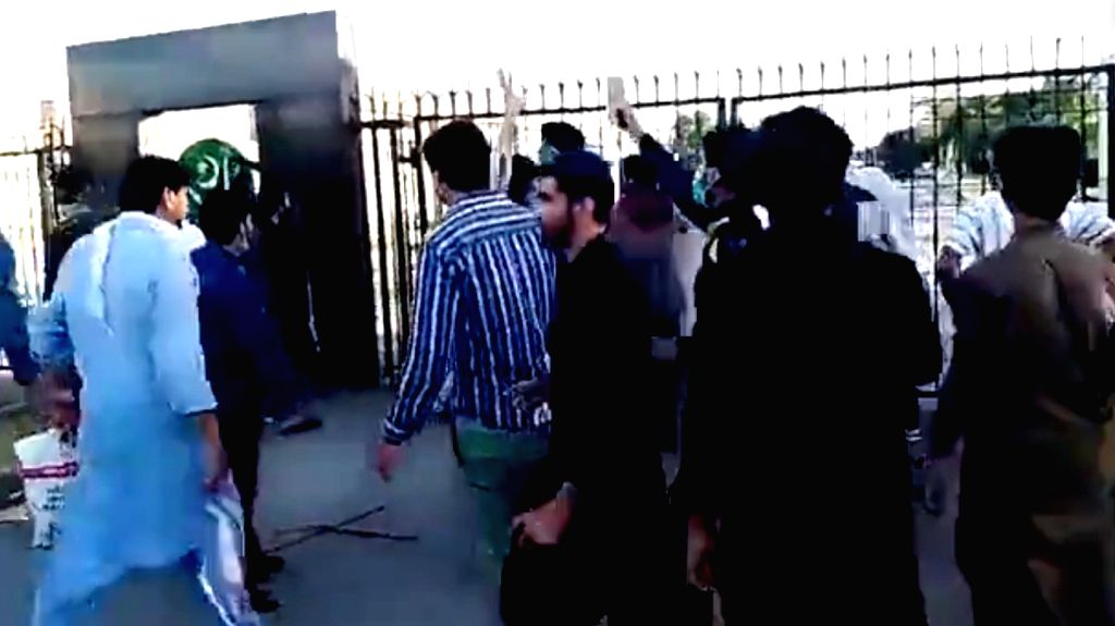 Free photo :attack on Pakistan Army General Headquarters