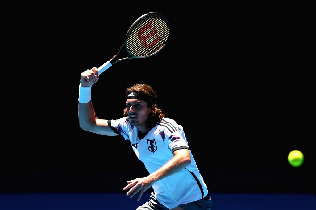 Australian Open: Tsitsipas kick-starts No. 1 bid with comfortable first ...