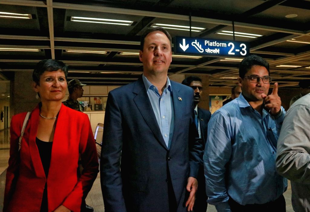 Steven Ciobo, Harinder Sidhu visit Airport Express Metro Line
