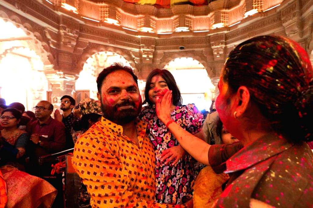 Ayodhya : Holi celebrations at Shri Ram Janmabhoomi Temple