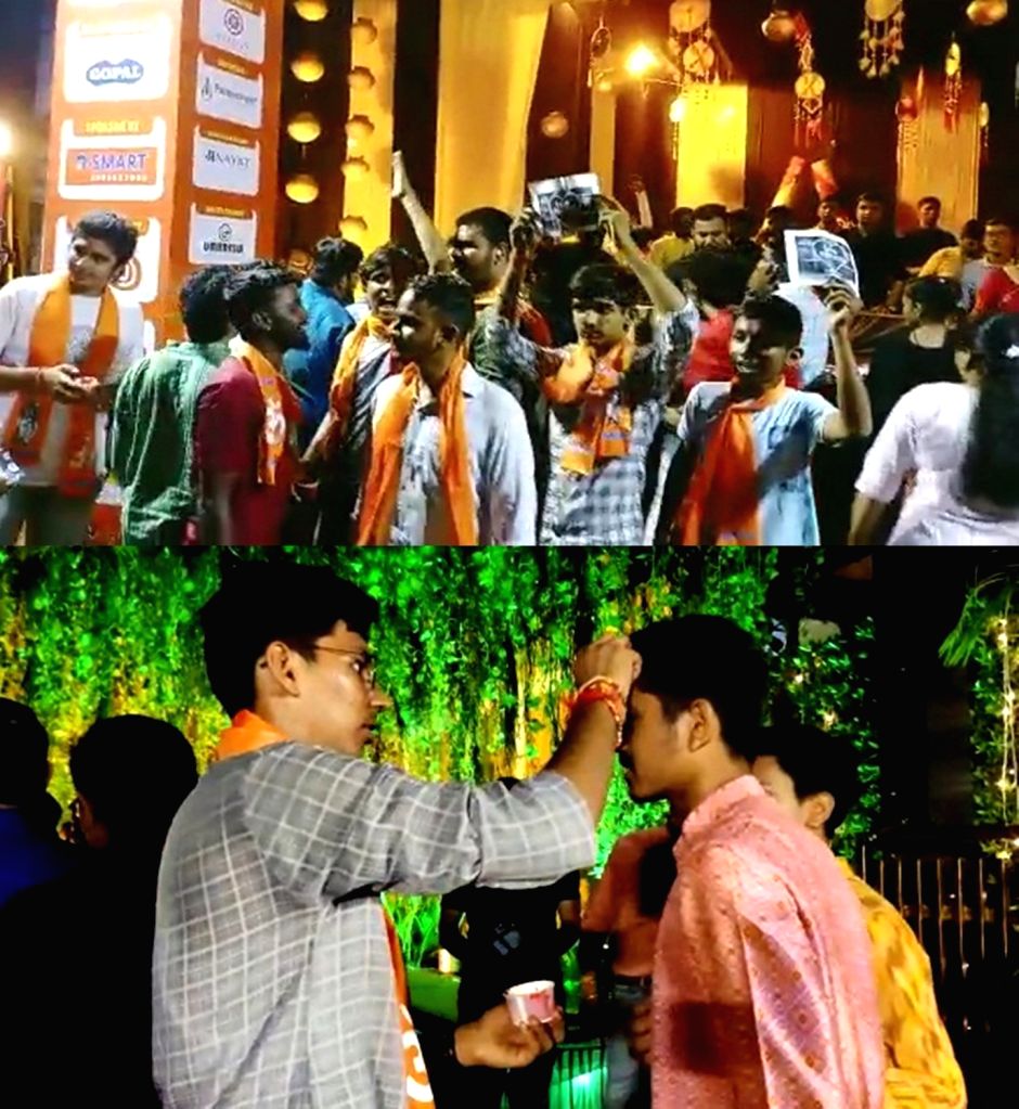 Free photo :Bajrang dal moral policing