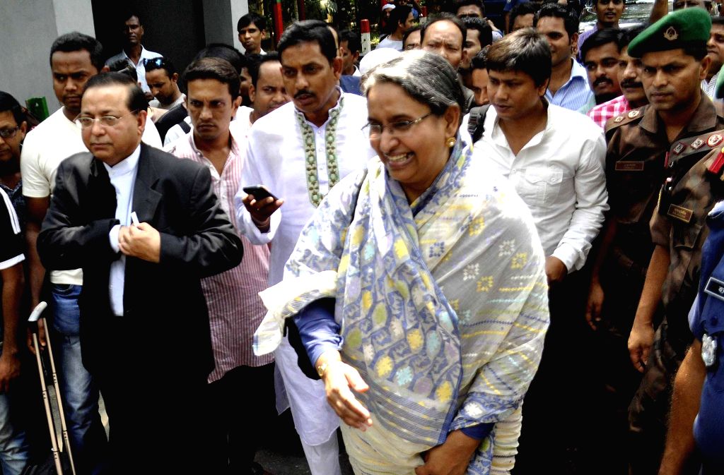 Dipu Moni arrives in India