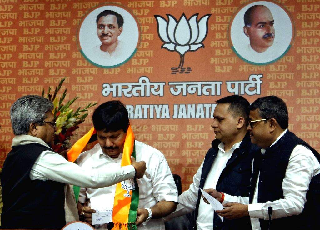 Barrackpore MP Arjun Singh and TMC's Tamluk MP Dibyendu Adhikari join ...
