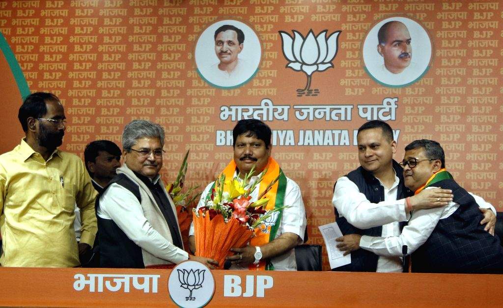 Barrackpore MP Arjun Singh and TMC's Tamluk MP Dibyendu Adhikari join ...