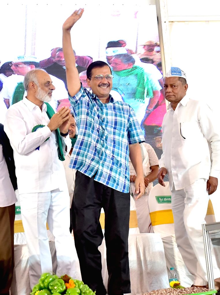AAP's tryst with farmers in K'taka gets major parties worried