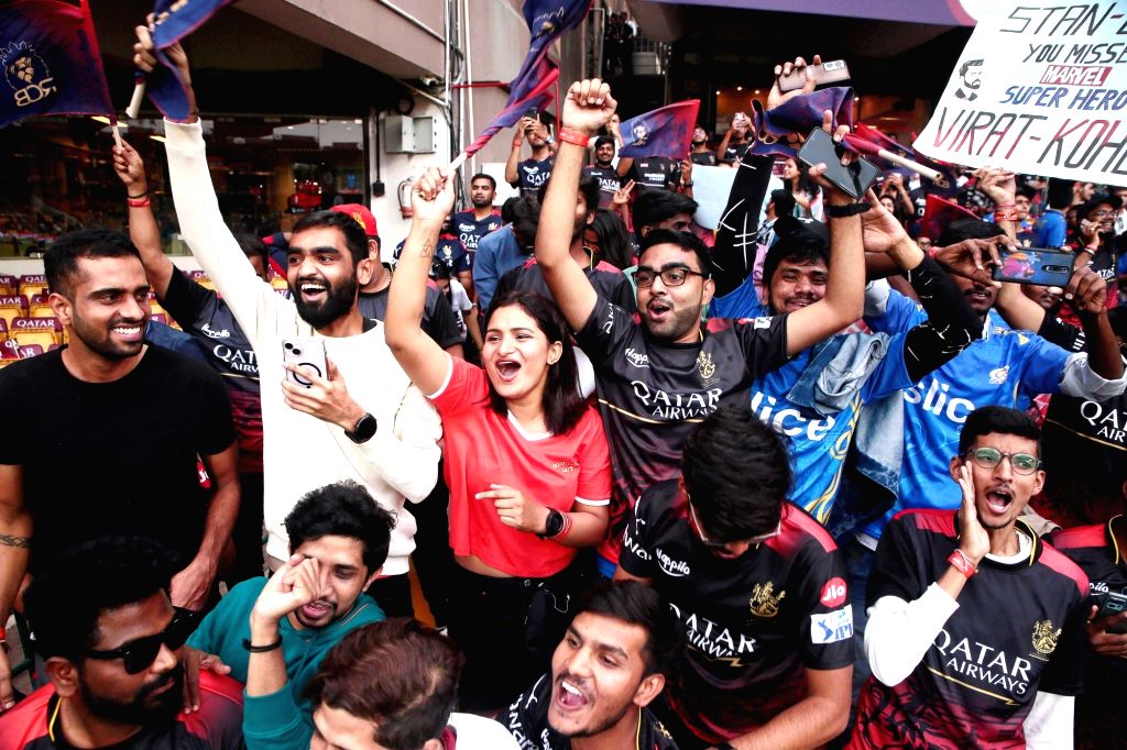 Bengaluru : Fans Cheer for their respective teams ahead of the IPL 2023 ...
