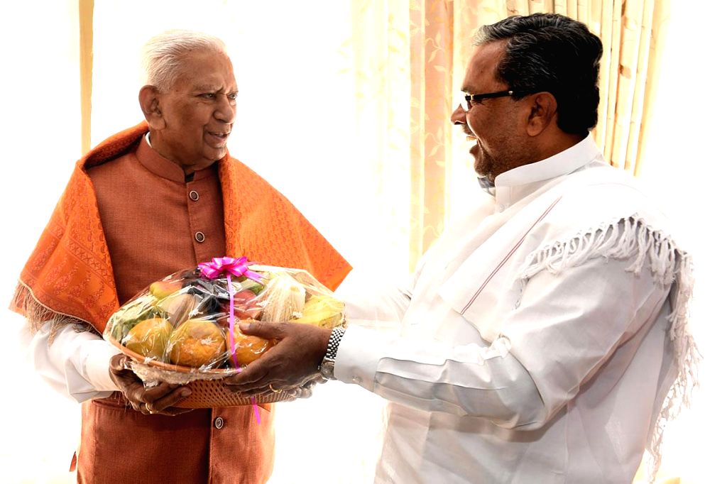 Karnataka CM wishes Karnataka Governor on his birthday
