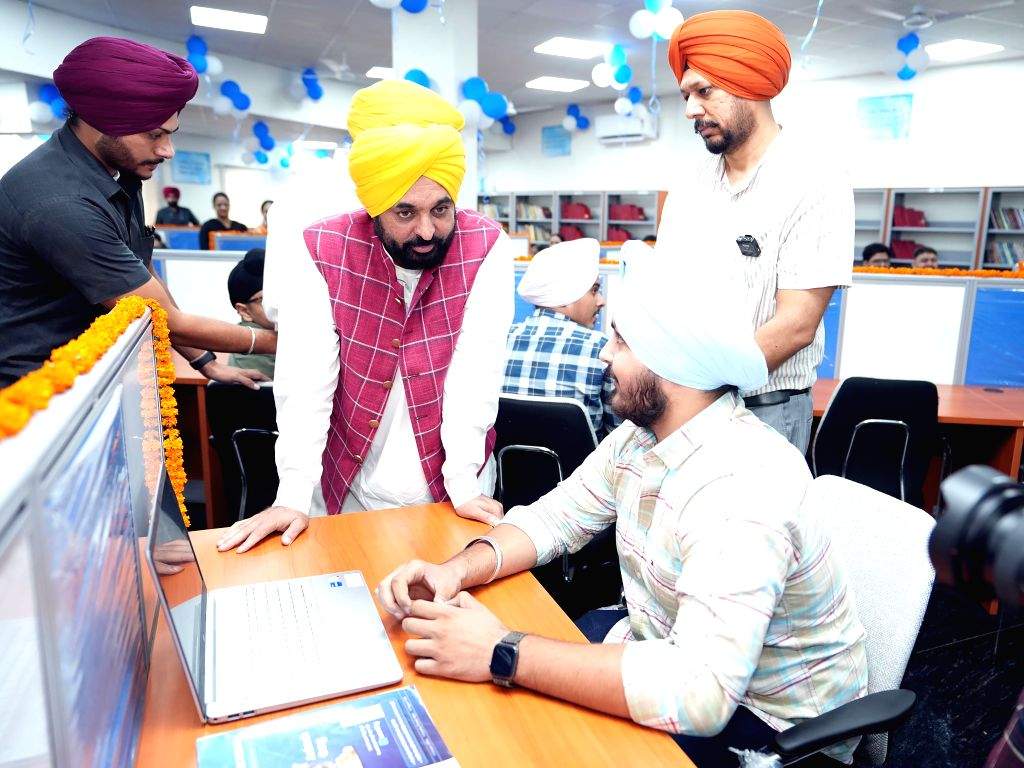 Bhagwant Mann Inaugurates Maharaja Ranjit Singh Library