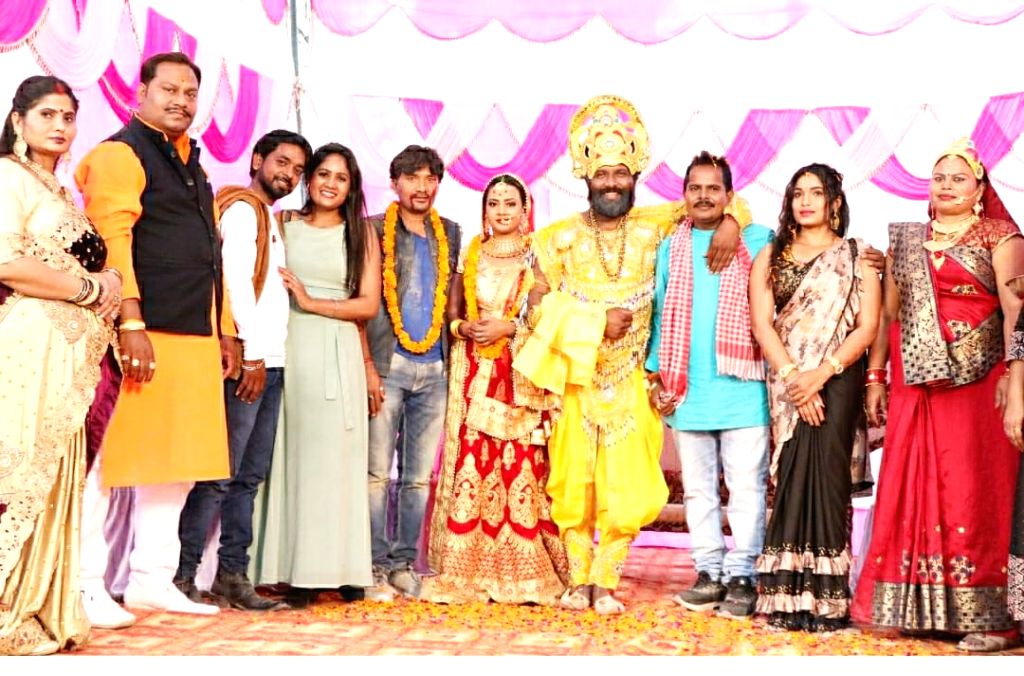 Free Photo: Bhojpuri film Chal Jhootha.