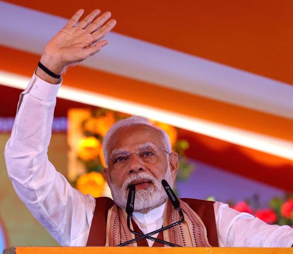 Bhubaneswar : Prime Minister Narendra Modi at Samvardhana Sabha' program