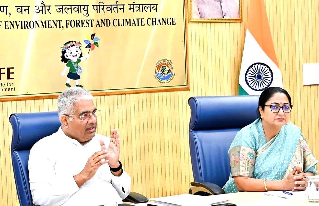 Bhupender Yadav Reviews Delhi-NCR Air Pollution Action Plan