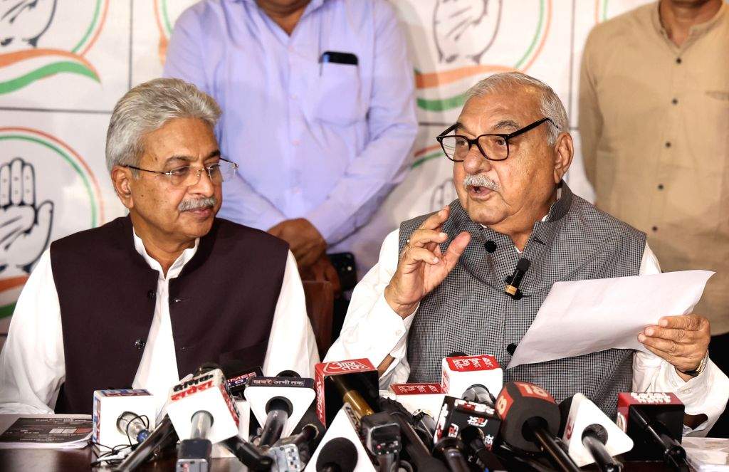 Bhupinder Singh Hooda and Rao Narendra Singh address press conference