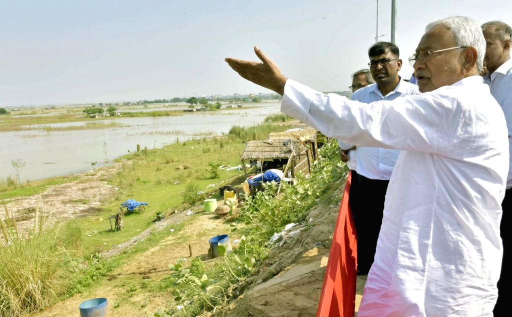 Patna : Bihar CM Nitish Kumar inspecting the Ganga ghat ahead of Chhath ...