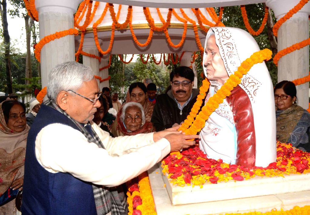 Nitish Kumar pays tribute to his mother Parmeshwari Devi