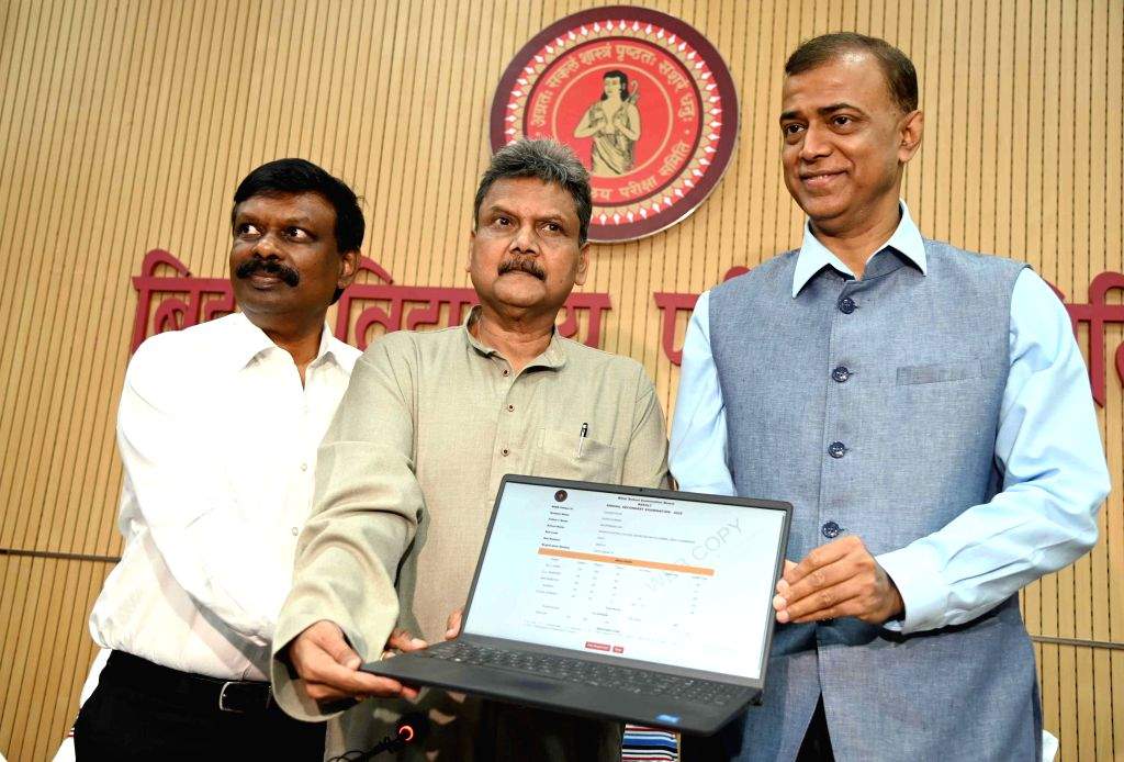 Bihar Education Minister Sunil Kumar announces the Class 10 results