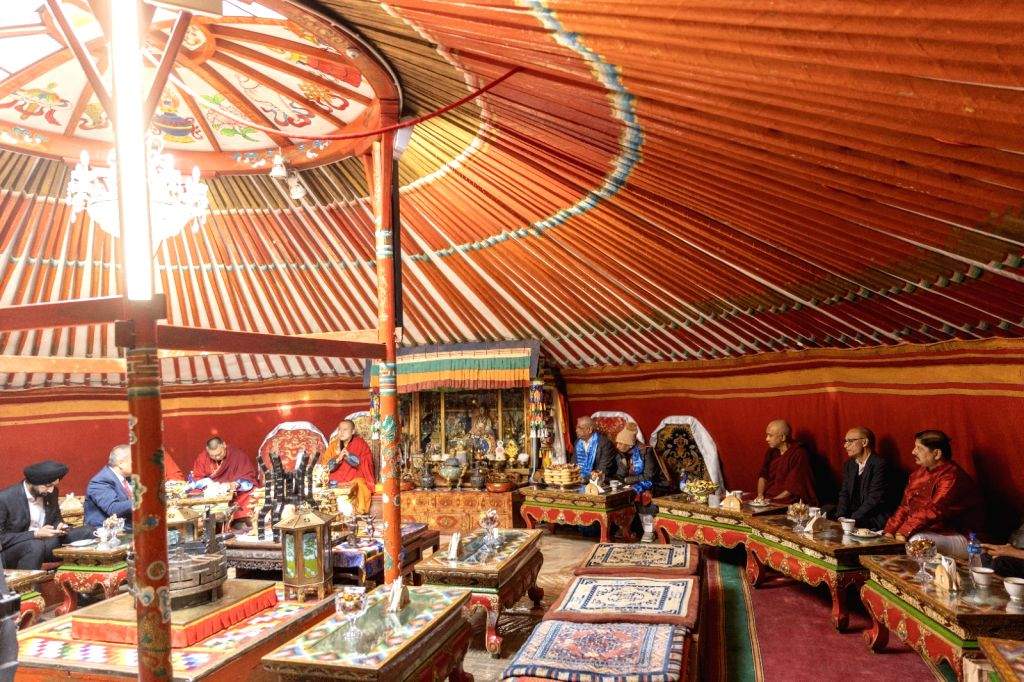 Bihar Governor Rajendra Vishwanath Arlekar visits Gandan Monastery