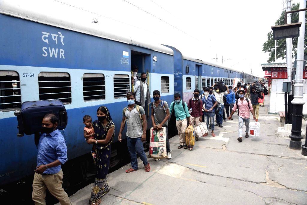 Bihar migrant labourers stranded in Karnataka due to lockdown return home