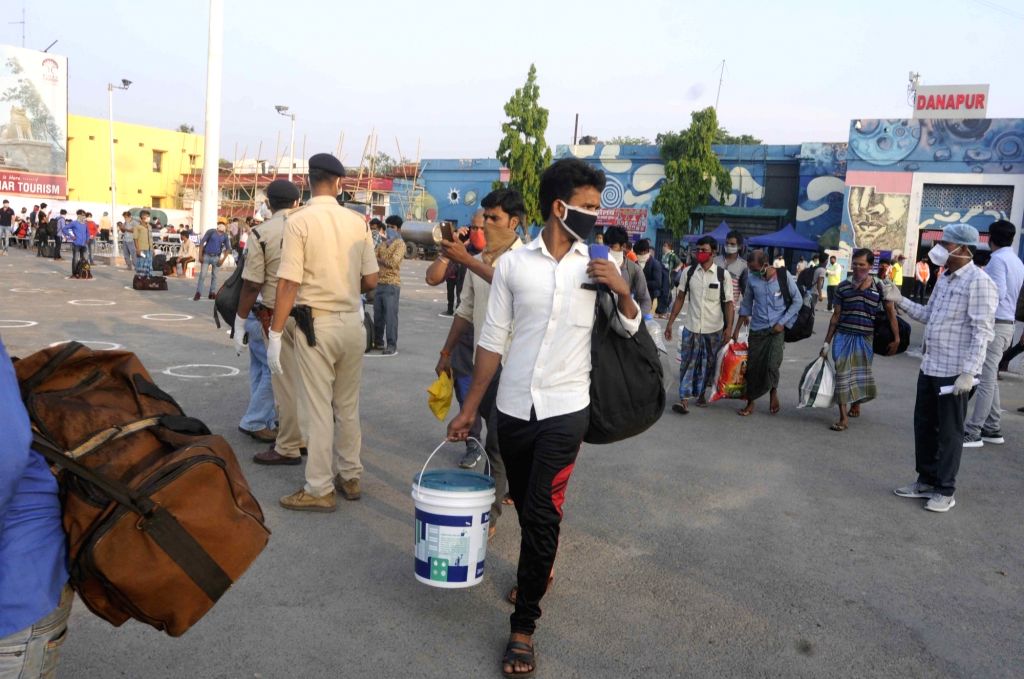 Bihar migrant workers return back home from Ernakulam amid lockdown