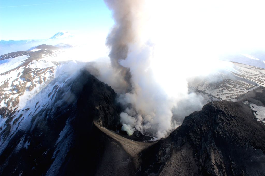 Copahue volcano spewing ash in Biobio Region