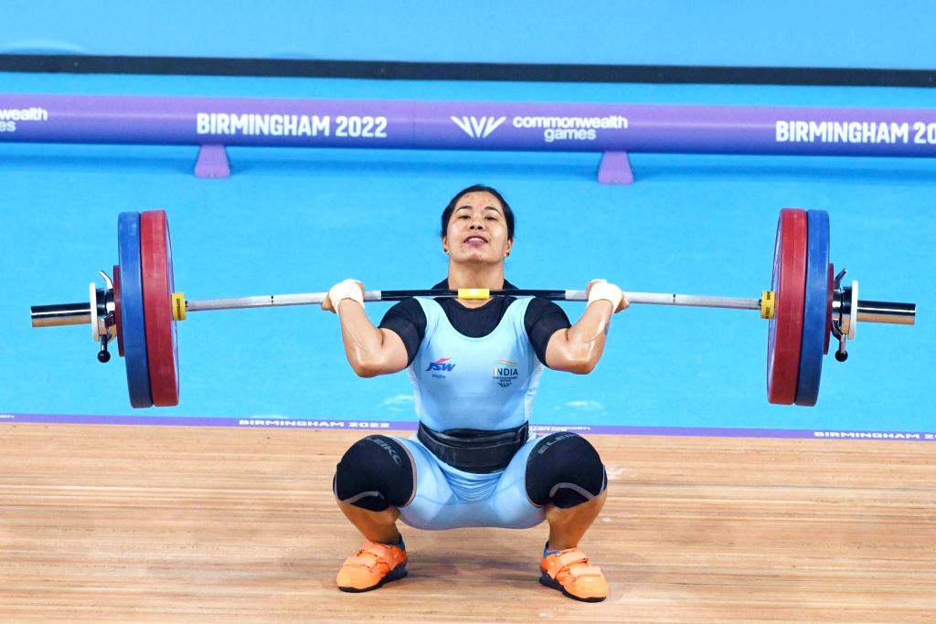 CWG 2022: Indian weightlifter Bindyarani Devi wins silver medal in ...