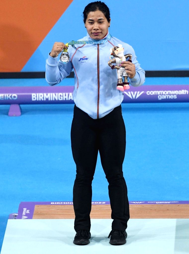 CWG 2022: Indian weightlifter Bindyarani Devi wins silver medal in ...