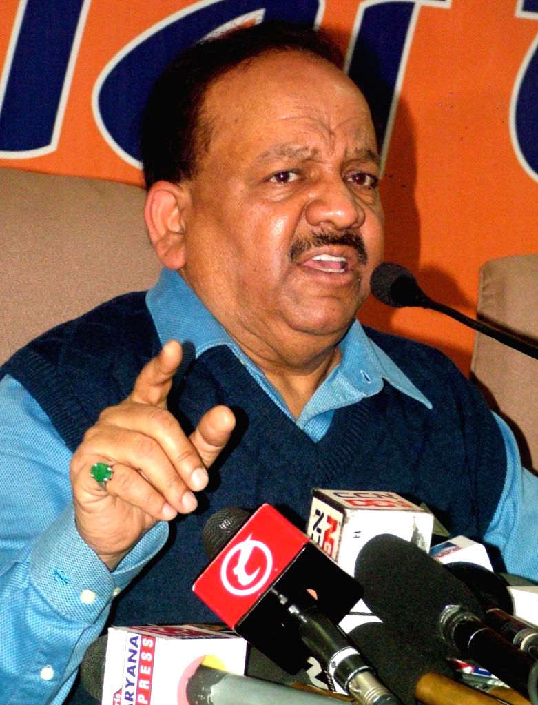 Harsh Vardhan addressing a press conference