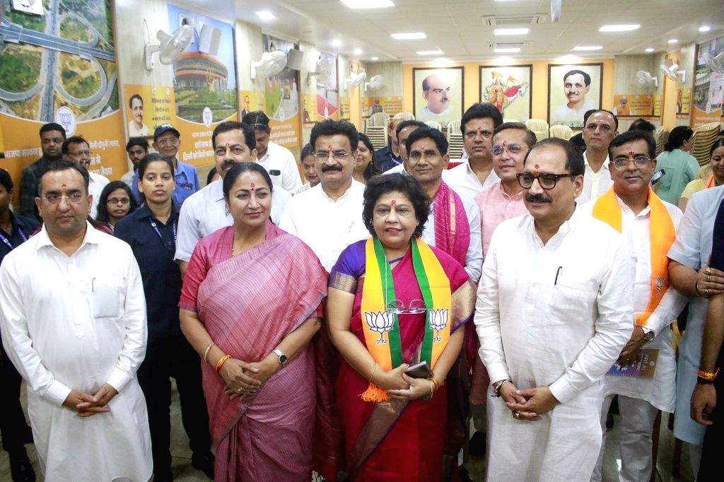 BJP Leaders Meet New District Presidents