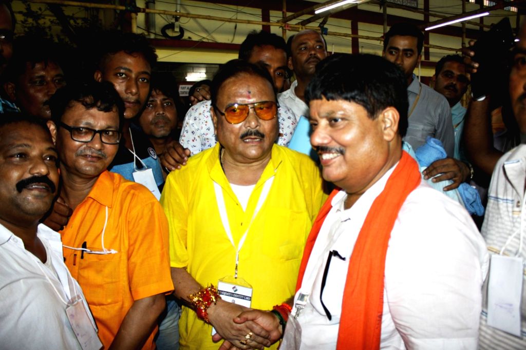 Arjun Singh meets Madan Mitra