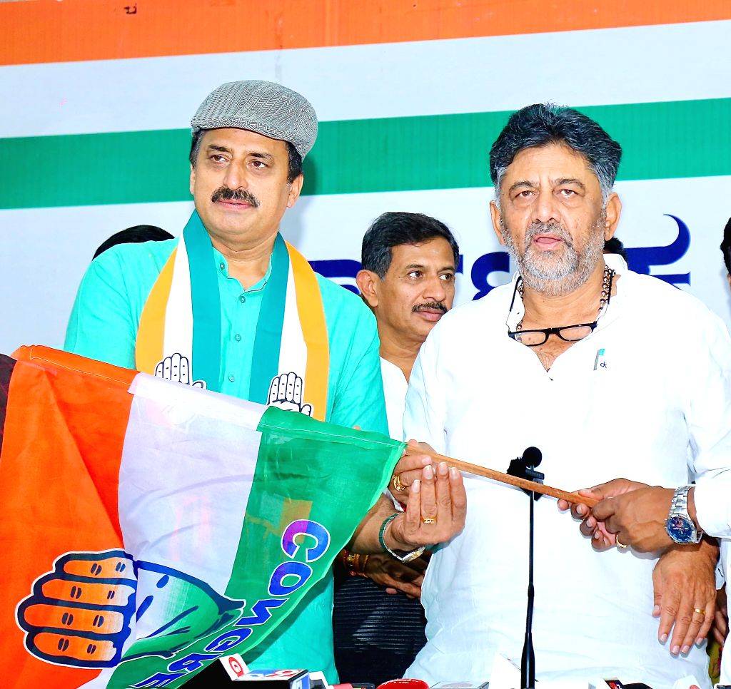 BJP leader CP Yogeshwar joins the Congress Party