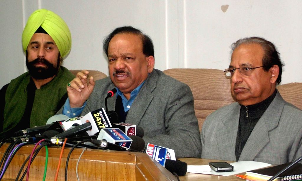 Harsh Vardhan addresses press at Vidhan Sabha