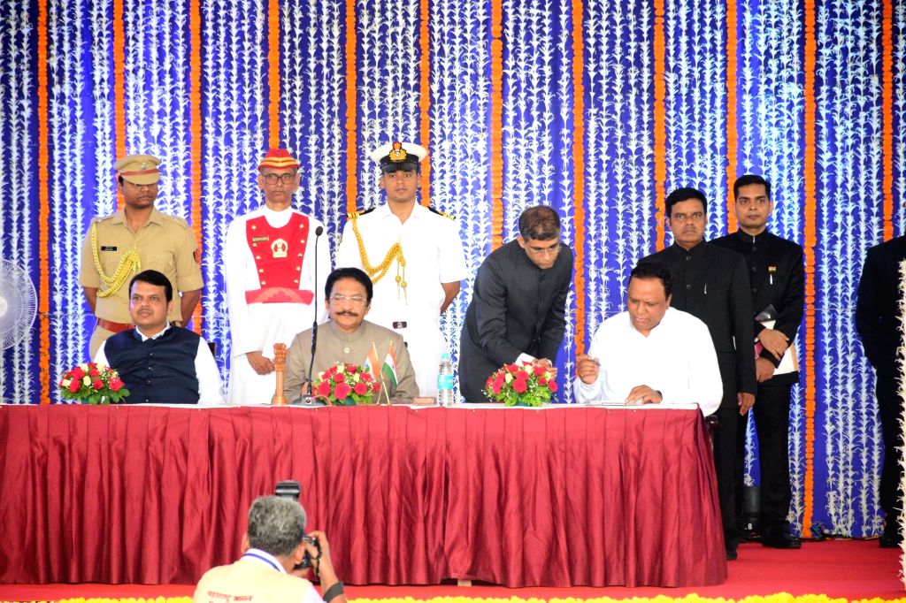 Ashish Shelar takes oath as Cabinet Minister