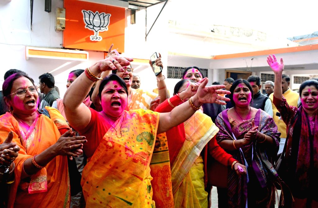 BJP women workers celebrate party candidate Kedar Gupta's victory in ...