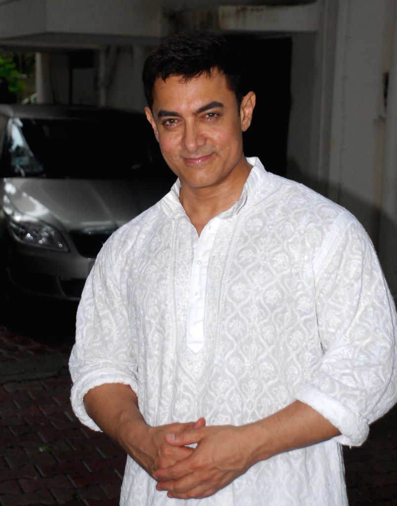 Amir Khan celebrate Eid ul-Fitr