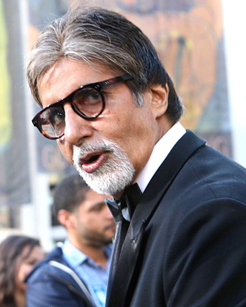 Amitabh Bachchan at Red Carpet Arrival for World Premiere of "The Great ...