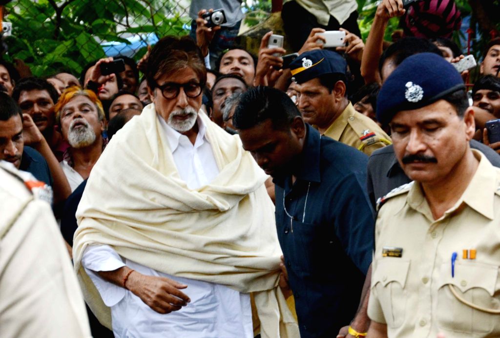 Bollywood legend Pran's final journey