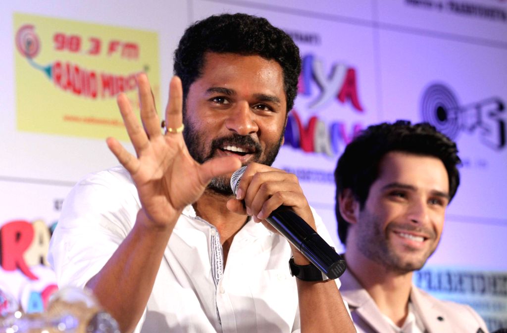 Promotion of upcoming movie Ramaiya Vastavaiya in Kolkata