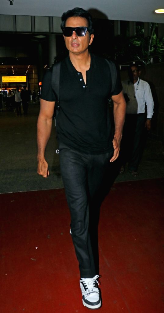 : Mumbai: Bollywood actor Sonu Sood spotted at the airport