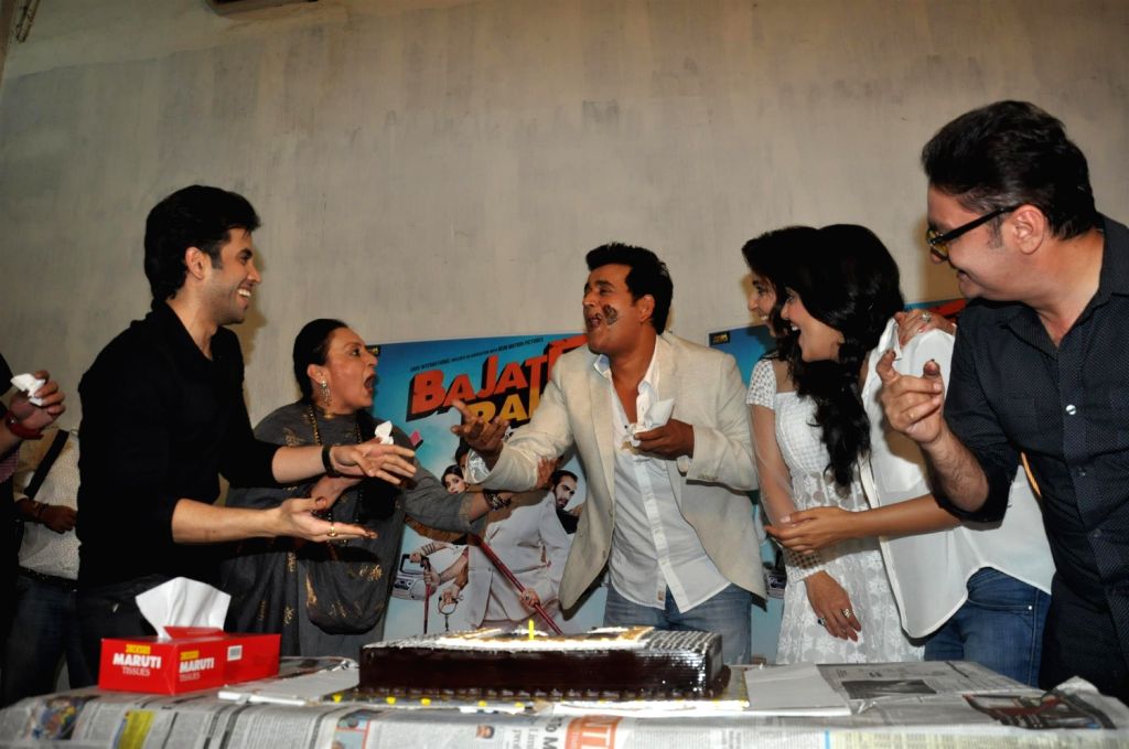 Promotion of film Bajatey Raho
