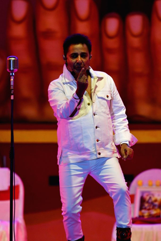 Bollywood playback singer Sukhwinder Singh performs during the Bihar ...
