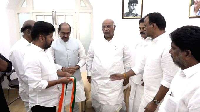 Boost for Telangana Congress as eight BRS, BJP leaders switch loyalties