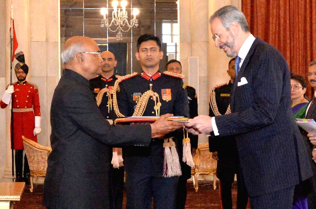 Brazilian Ambassador-designate presents his credentials to President Kovind