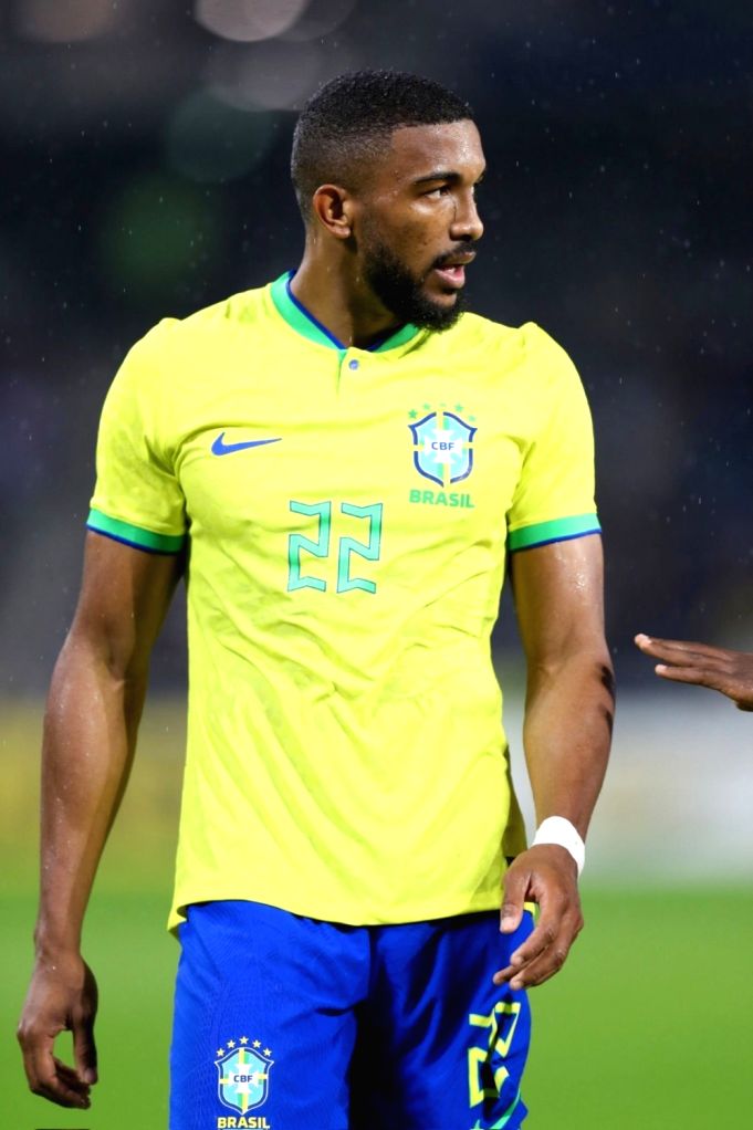 Free Photo :Bremer, Alberto earn Brazil call-up for friendly