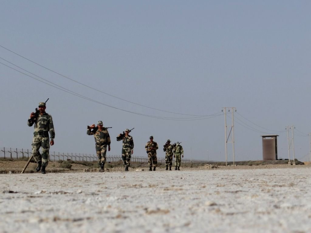 Free photo : BSF Gujarat started 'Operation Alert' on Pak border ...
