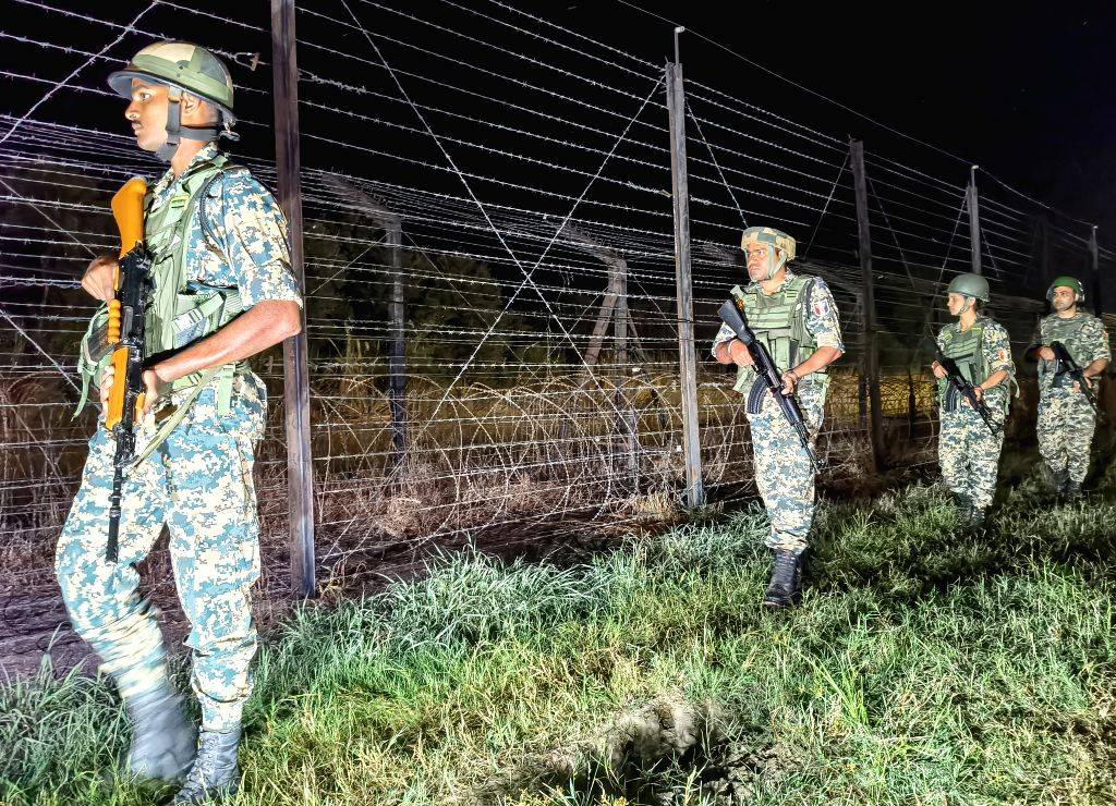 : BSF Patrols Along India–Pakistan Border Ahead of Diwali